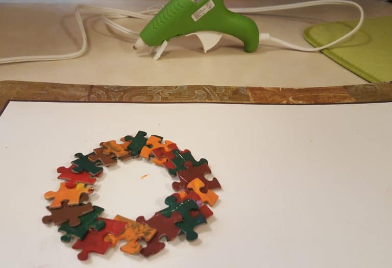 How to Make a Puzzle Piece Wreath; An Easy Fall Craft for Kids