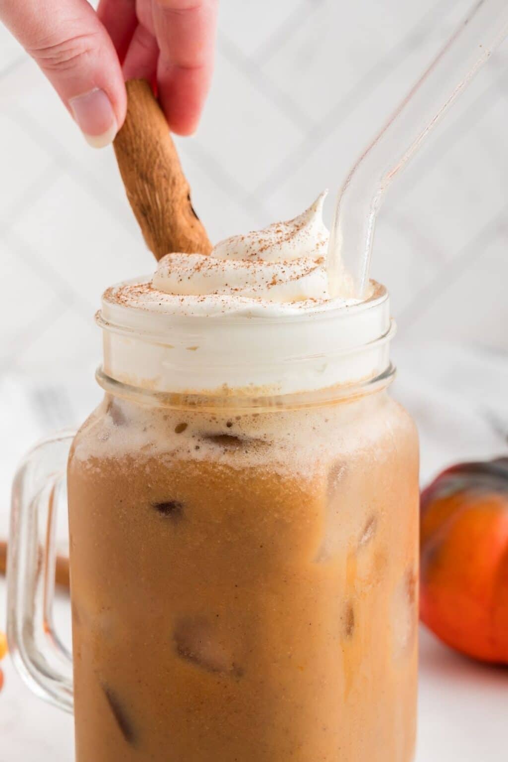 Iced Pumpkin Spice Latte (5 minutes & Dairy Free)